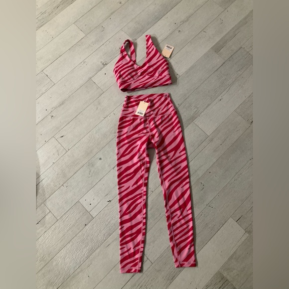 Wilo The Label | Pants & Jumpsuits | New Willo Set Athletic Bra And ...